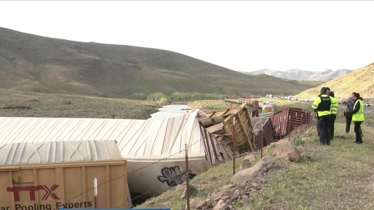 Freight train derails near Reno, impacting traffic on I-80