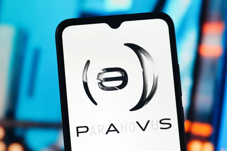 Why did PAVS stock tank to a record low today?