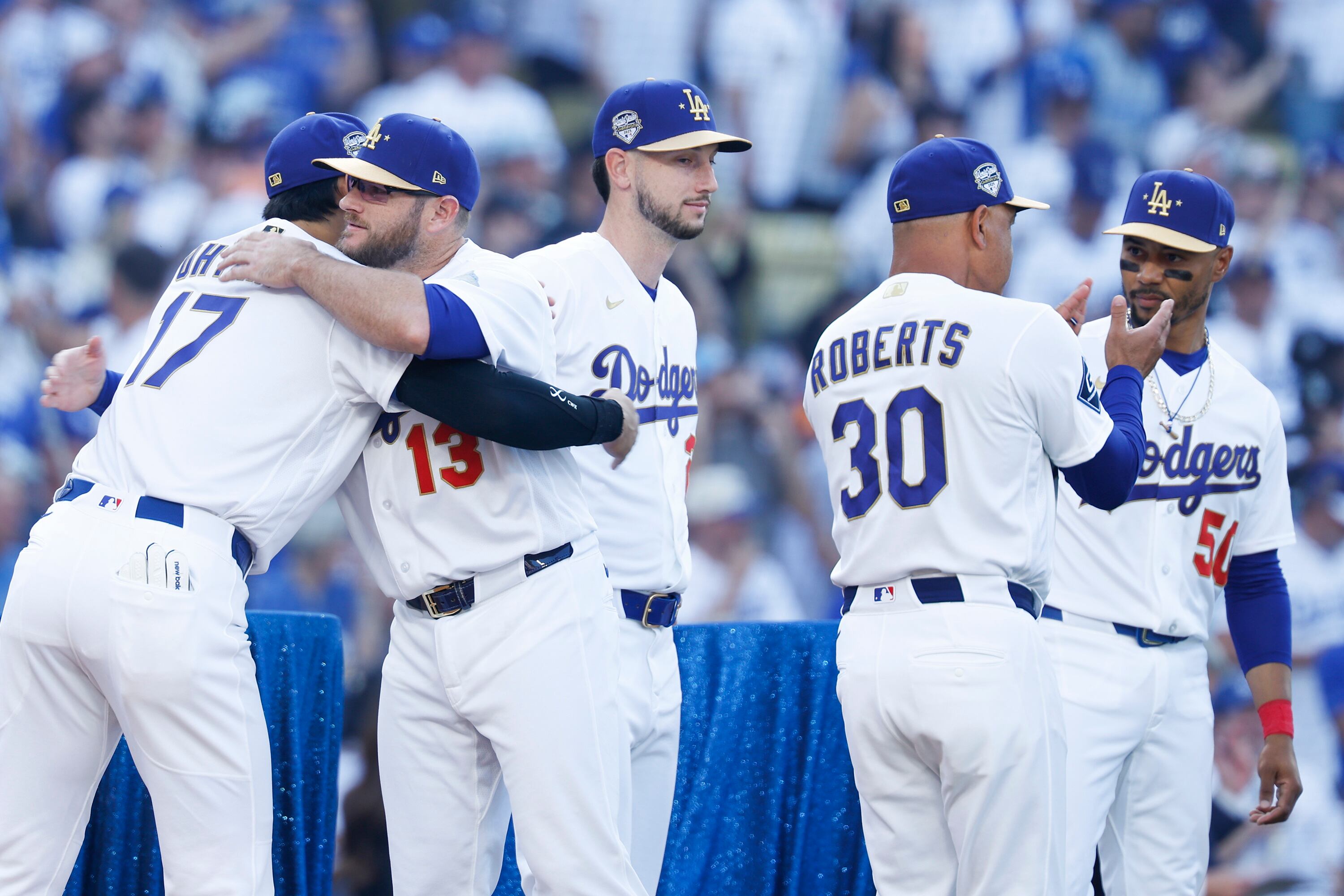 Dodgers rally past Diamondbacks, eyeing third straight World Series title