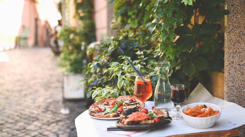 I lived in Rome for years. This is the Italian food rule Americans ...