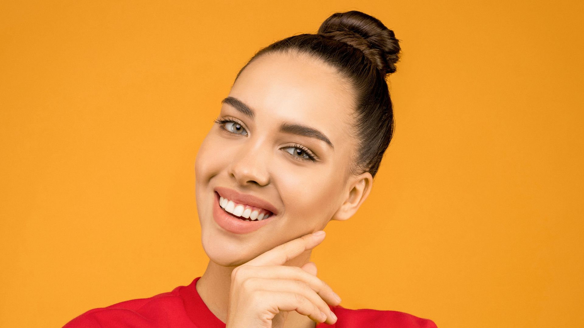 10 updos that attract any man & 10 that turn them off
