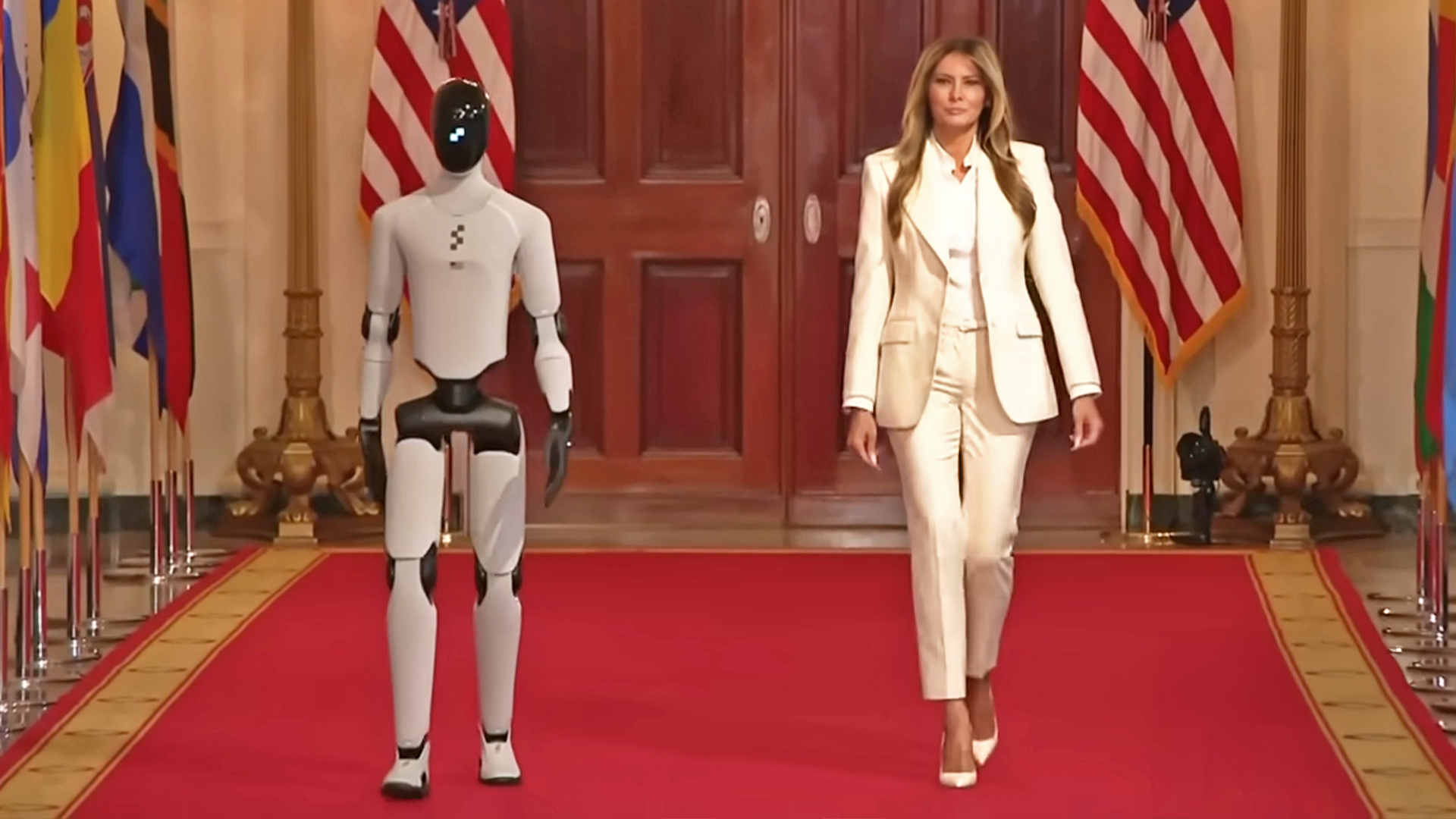 Melania Trump introduces Plato robot at White House event