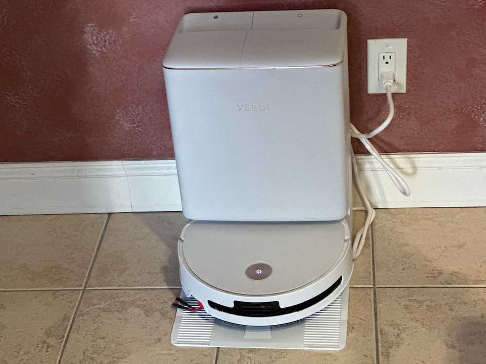 Yeedi Memorial Day robot vacuum sale