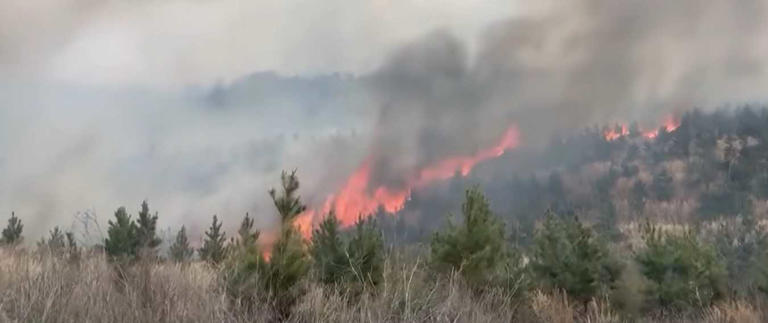 Wildfire in Carroll County grows to 2,400 acres as officials warn of ...
