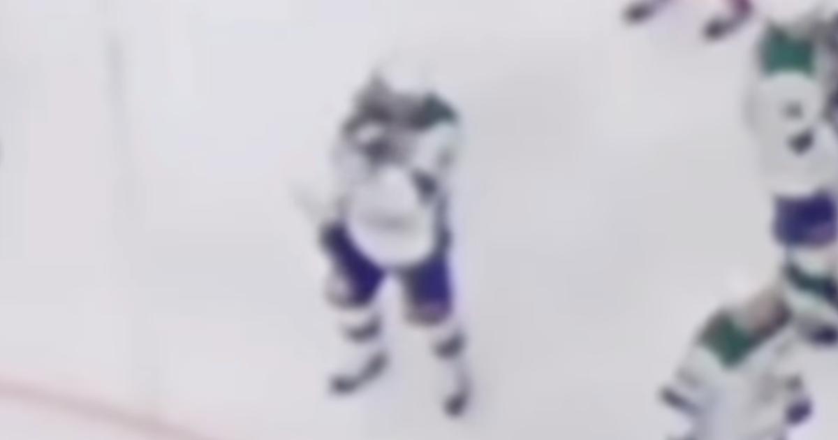 Evgeny Kuznetsov suspended for making obscene gesture towards Daniel Sprong