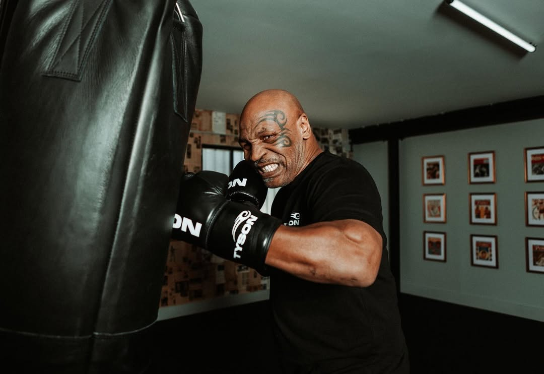 Mike Tyson push-up builds upper-body size and strength anywhere