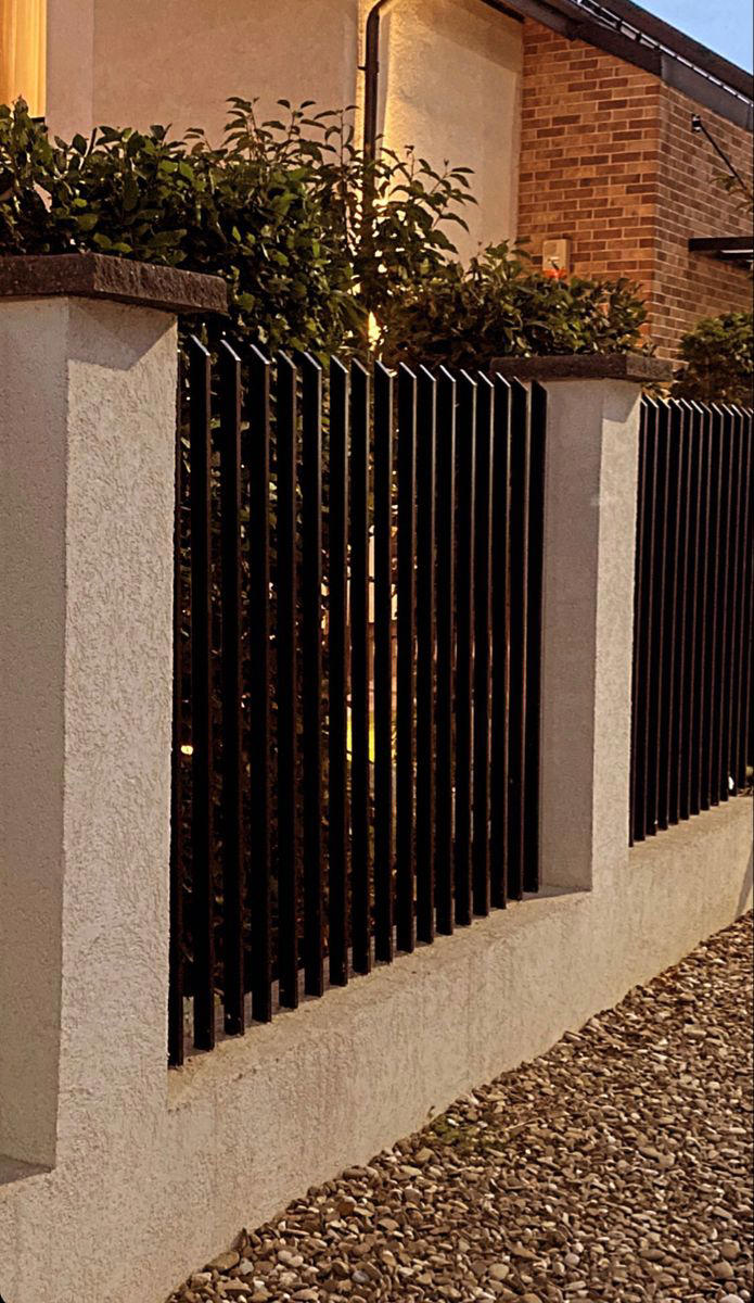 Luar biasa! Pagar besi hollow unik yang bikin rumah stylish