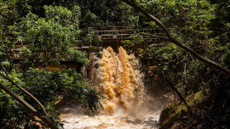 Hawaii state to assume control of aging dam following flood scare
