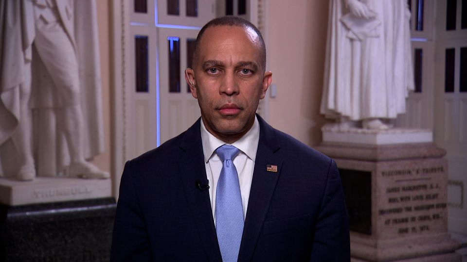 Jeffries reacts to GOP leaders rejecting the Senate-approved DHS bill