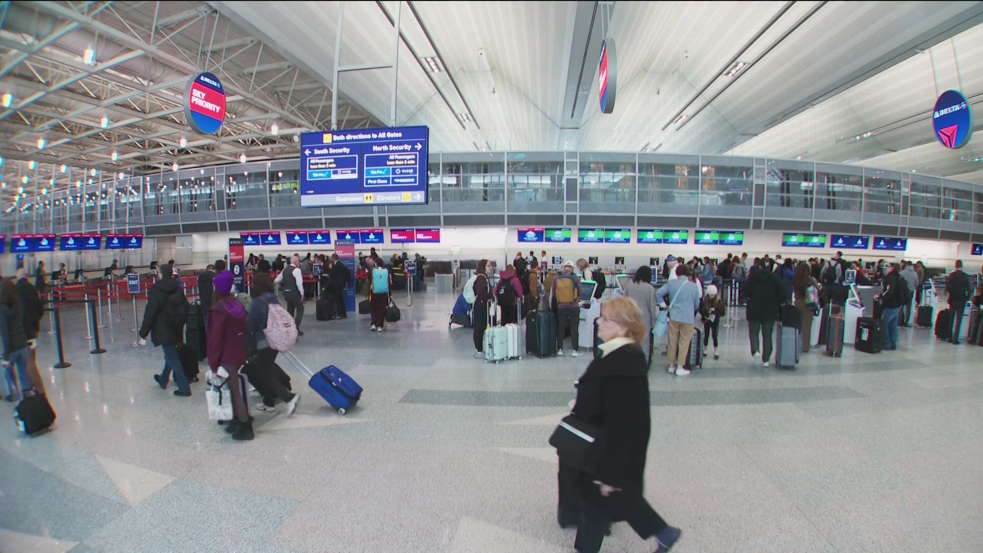 TSA callouts rise as shutdown stretches into fifth week