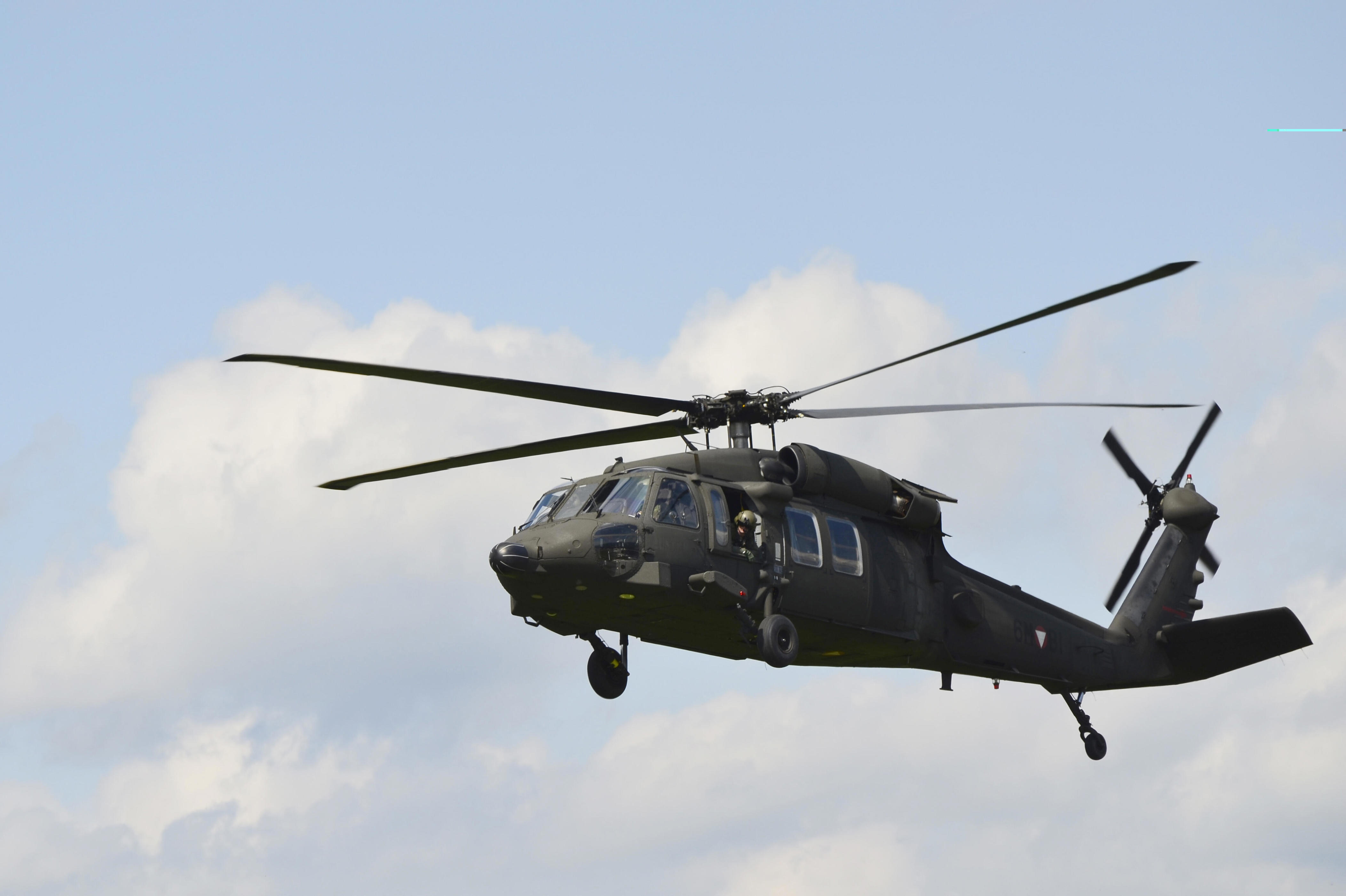 United Airlines plane nearly collided with Black Hawk helicopter