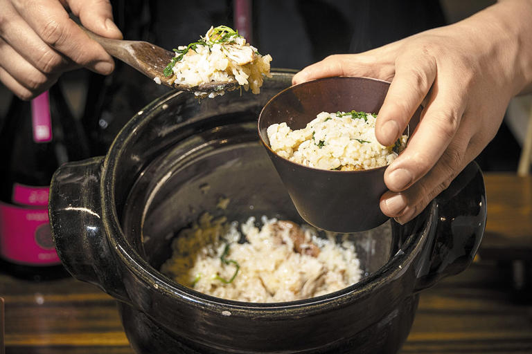 A bowl of quiet comfort at Sake Master Taeo
