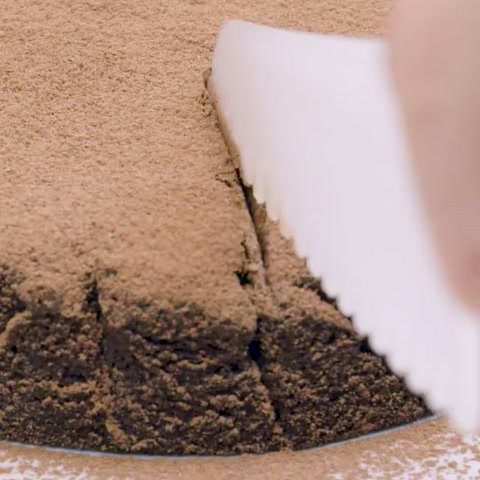Essa torta é sem farinha e com pouquíssimos ingredientes!