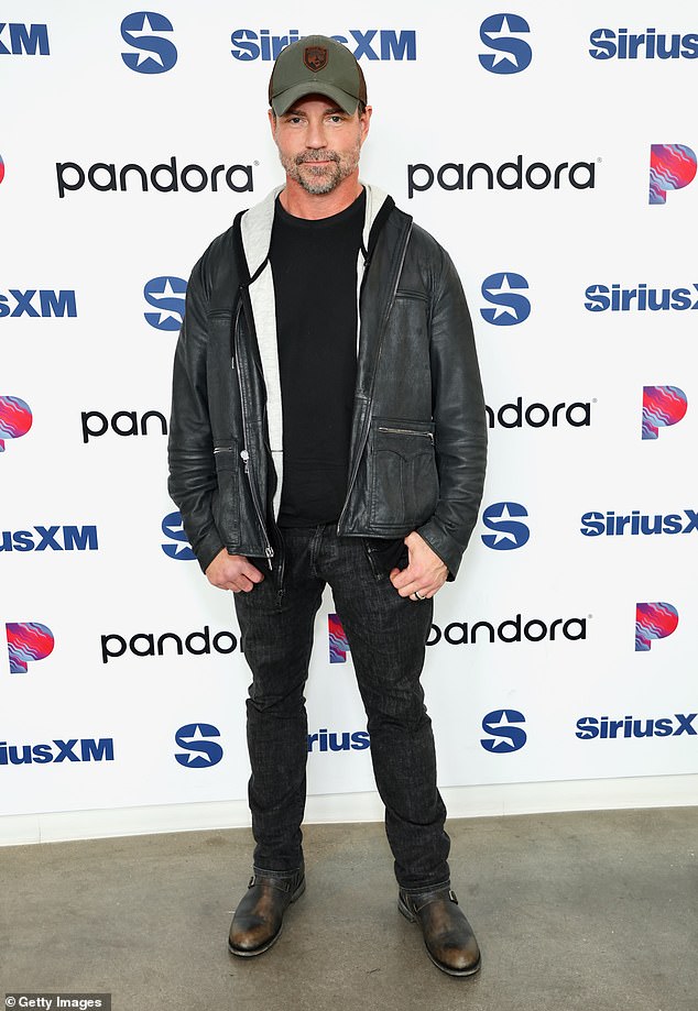 Denise Richards' estranged husband has been ordered to pay $160K in ...