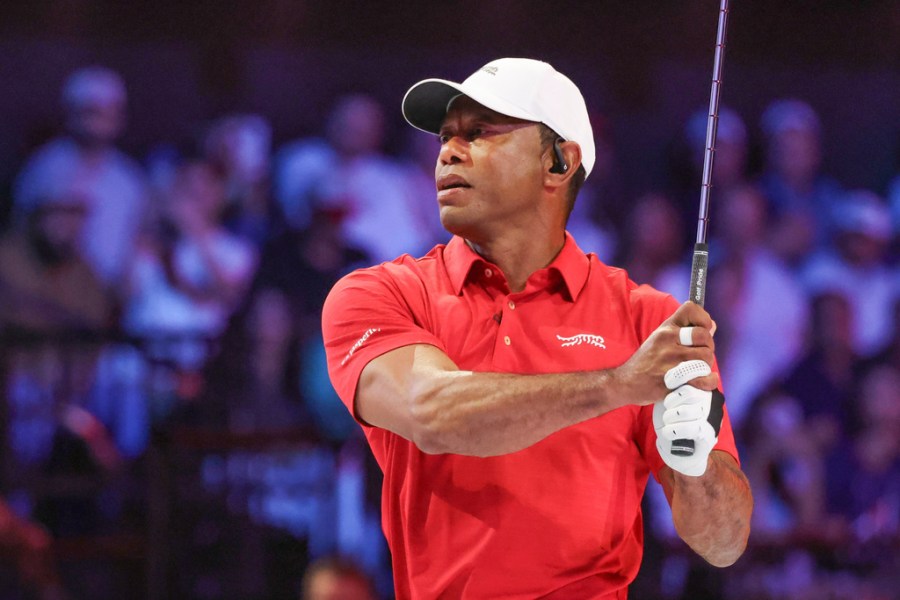 Tiger Woods arrested on DUI charge after rollover crash in Florida