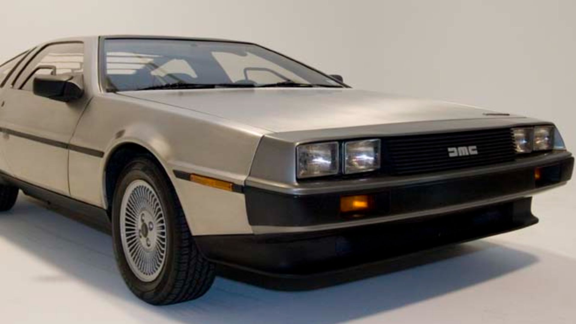 20 iconic cars that failed spectacularly
