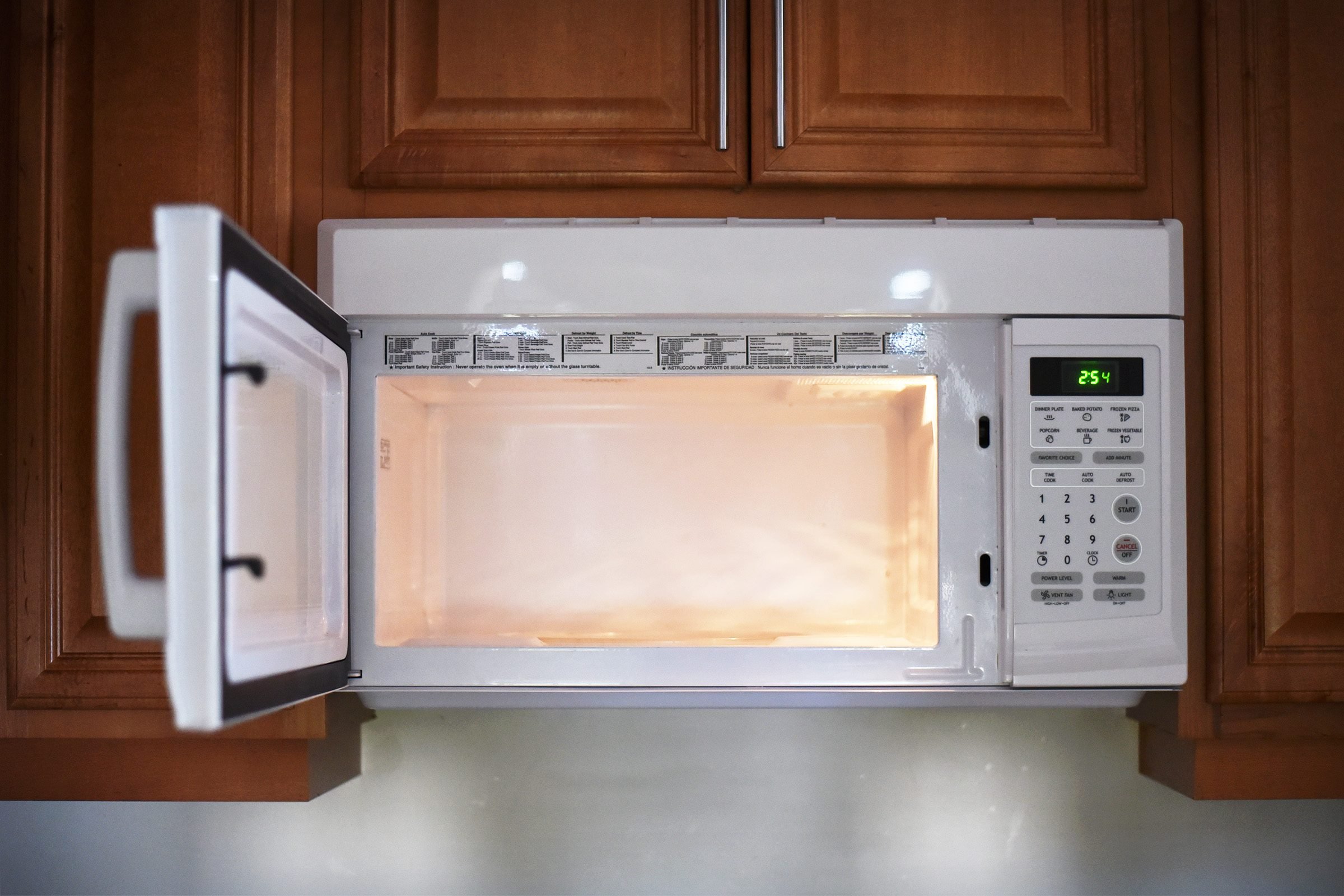 11 Ways You’re Shortening the Life of Your Microwave