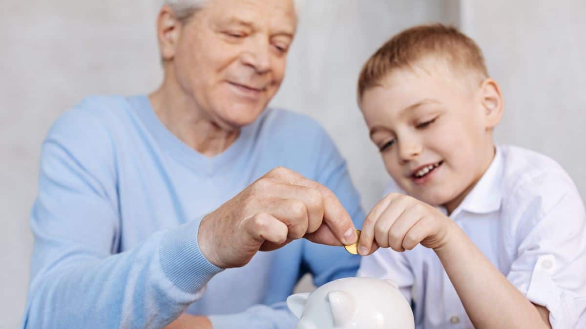 10 Financial Lessons We Should Be Teaching Kids But Aren T