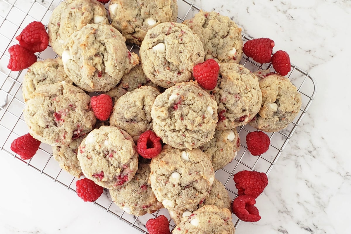 Subway Raspberry Cheesecake Cookies (Copycat Recipe)