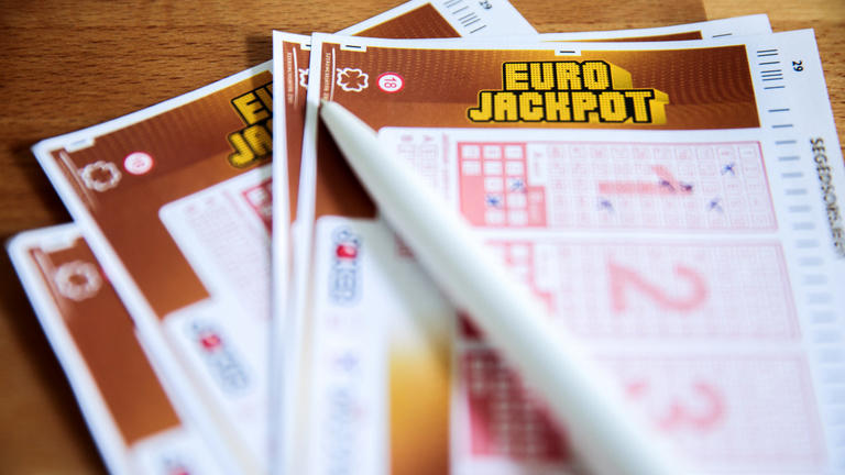 Elvitték az Eurojackpot főnyereményét, csaknem 75 millió euró ütötte ...