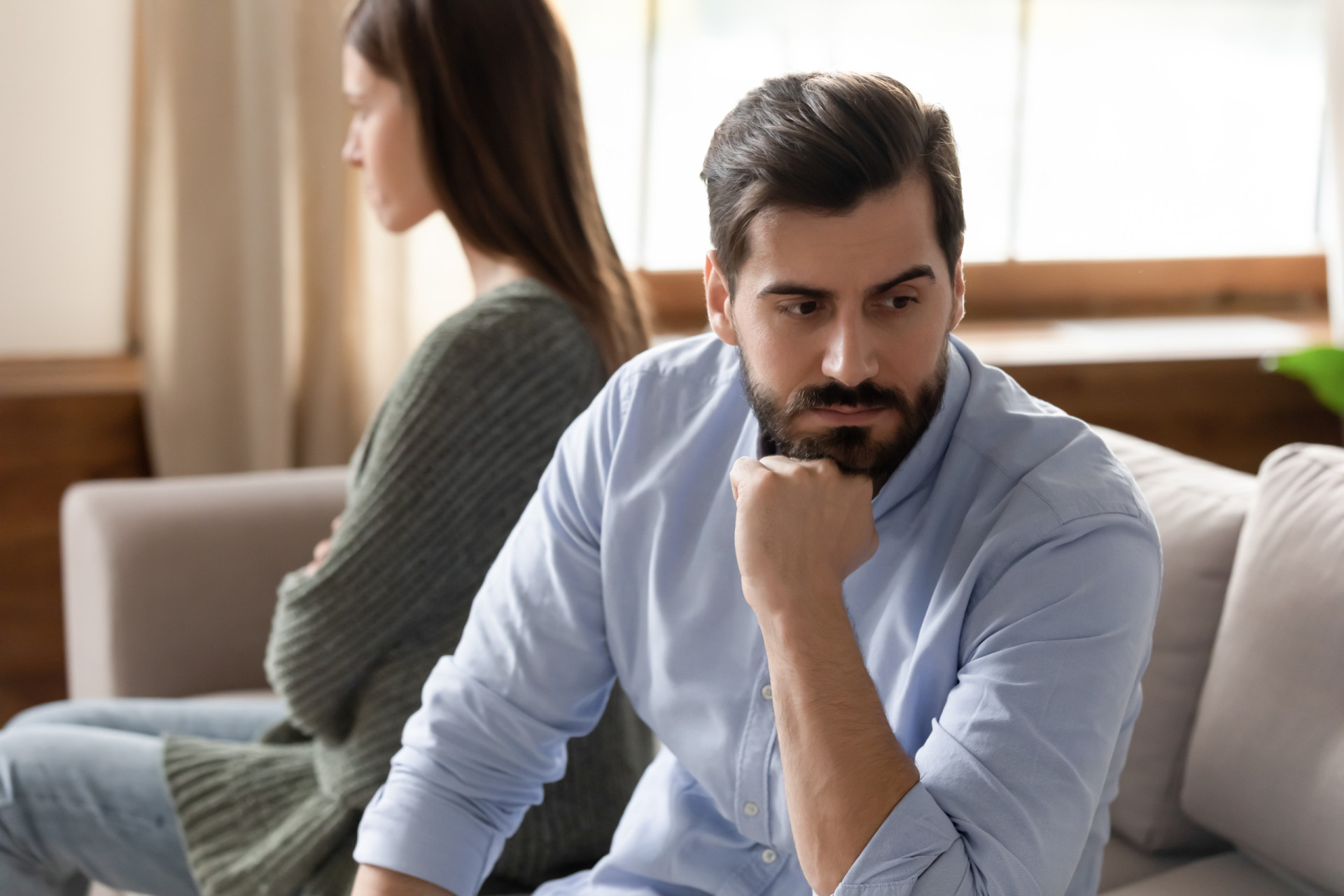 Auto-sabotage du couple: comment identifier les signes et y mettre fin?