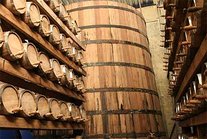 Cachaça: história, produção e sabores da bebida pelo Brasil