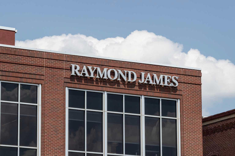 Raymond James Financial operating data: Record $1.92T AUA and 35% AUM ...