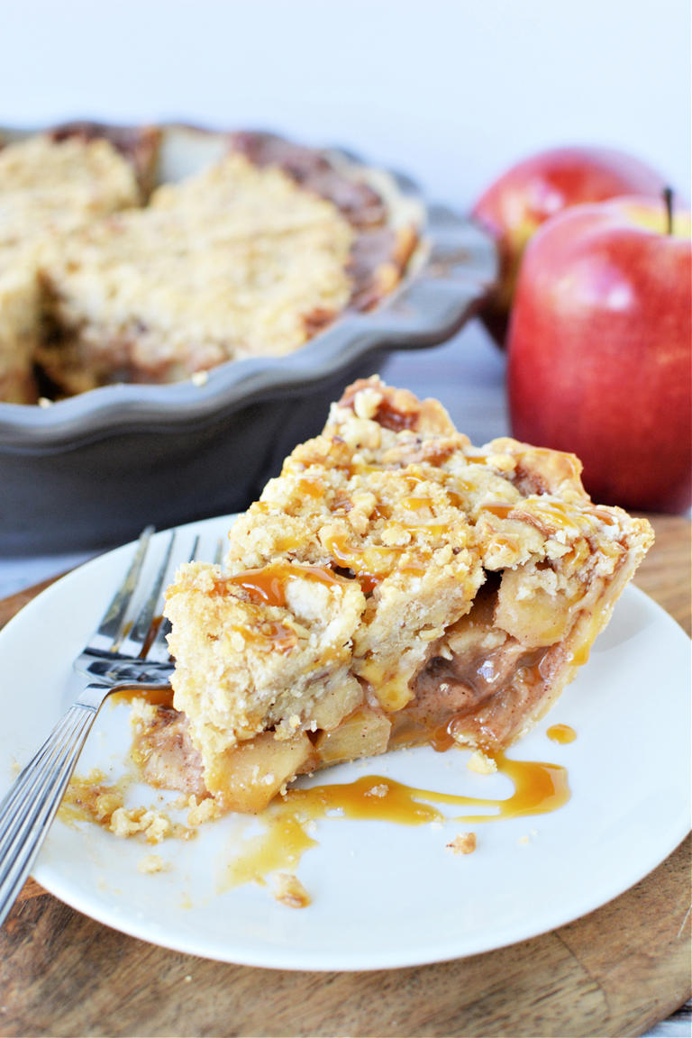 10 Delicious Apple Recipes for the Fall Season