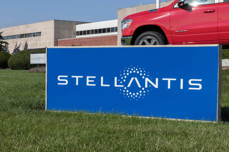 Stellantis lowers U.S. inventory by 100K by end of 2024