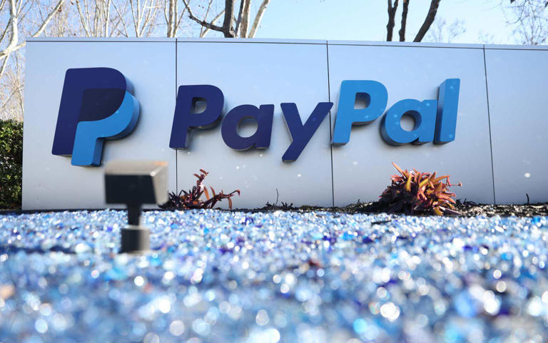 PayPal, Paychex team up to deliver early paydays for employees
