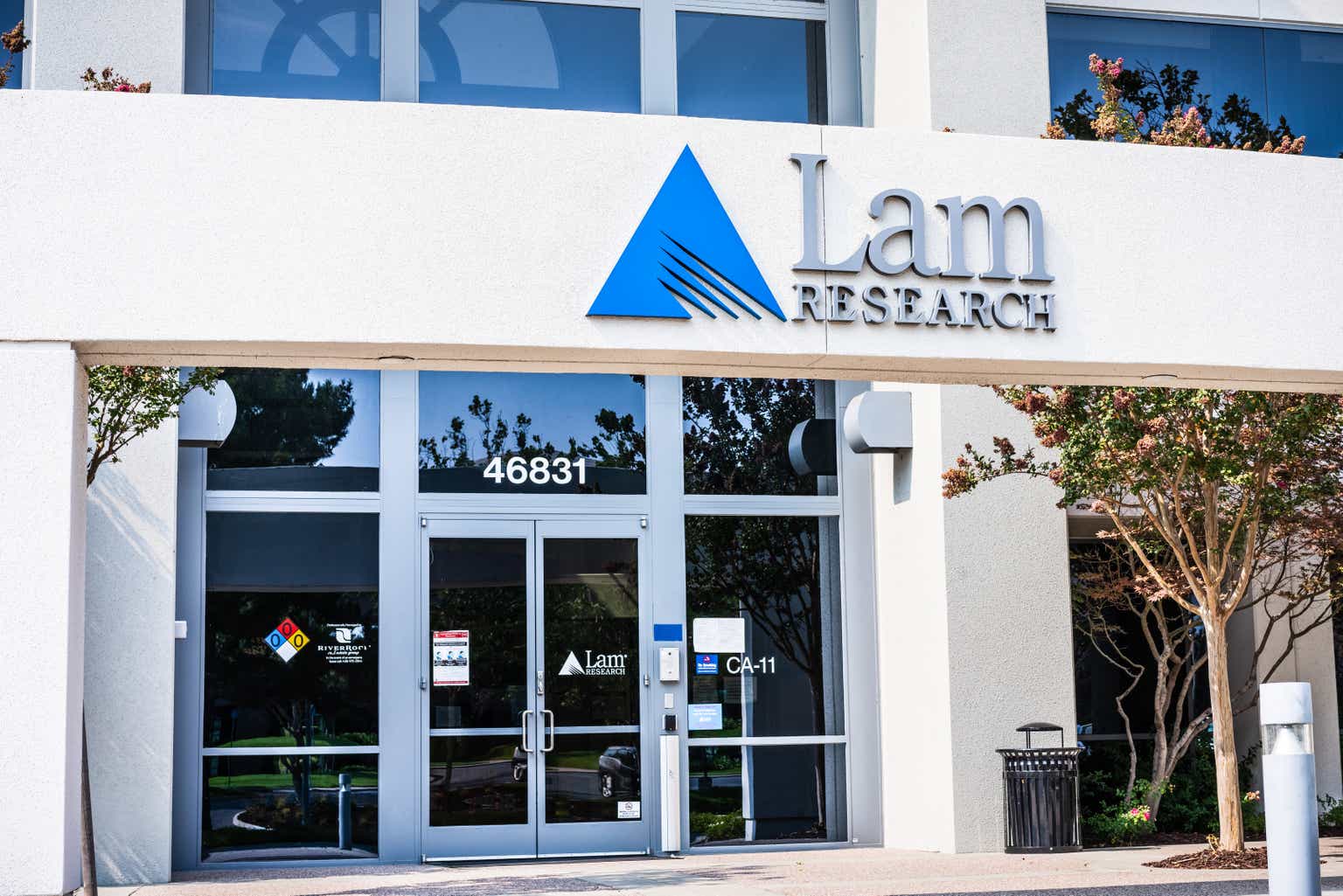 Lam Research hits 52-week high, on track to close seventh straight ...