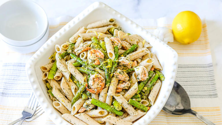 Light and tangy, this pasta dish has tons of flavor - lemon-dill shrimp ...