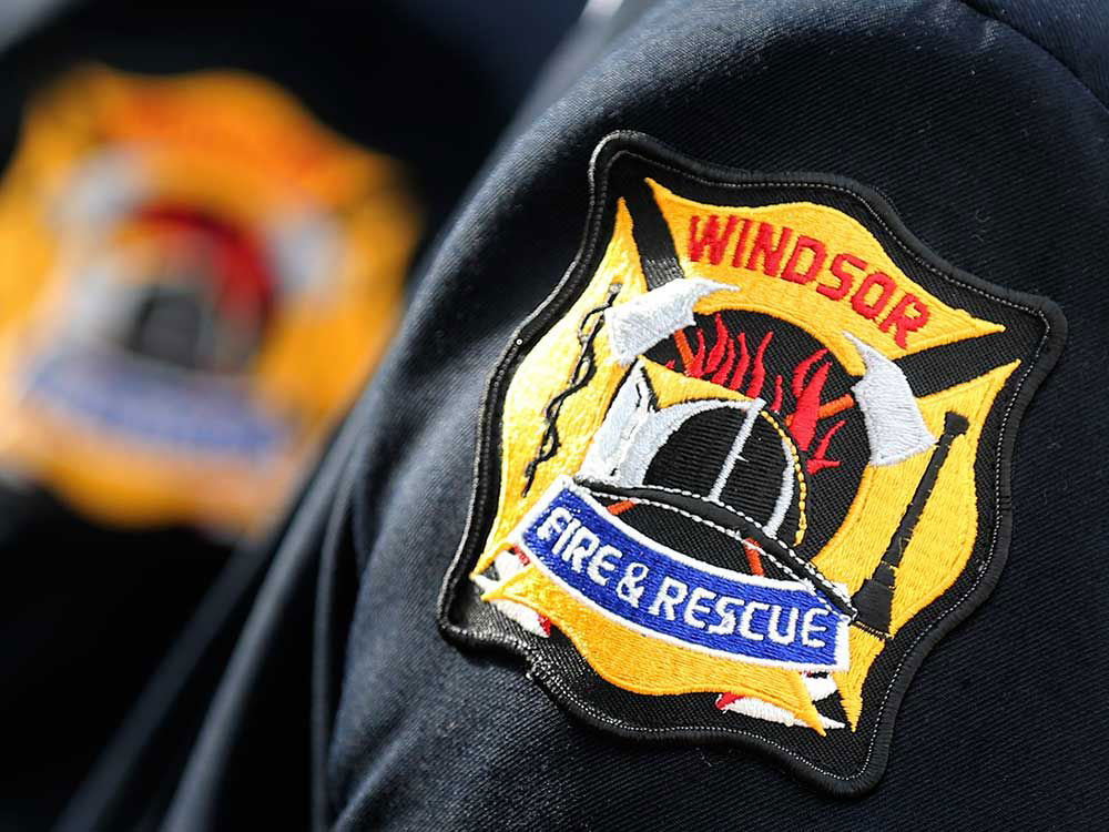 Windsor fire crews tackle 2 Sunday fires at nearby high-rises Windsor fire crews tackle 2 Sunday fires at nearby high-rises