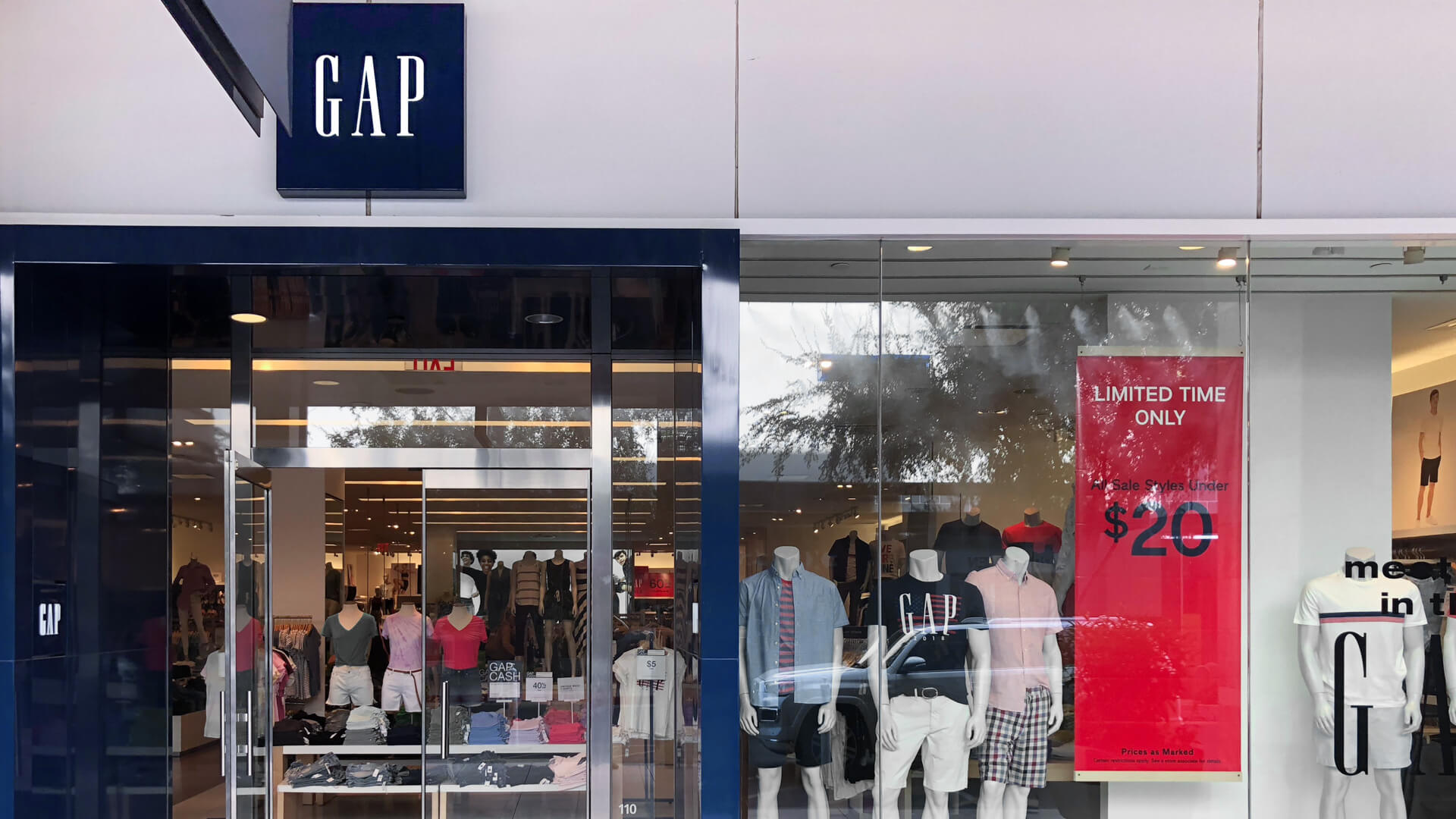 6 Gap Clothing Items You Should Buy in March To Maximize Savings