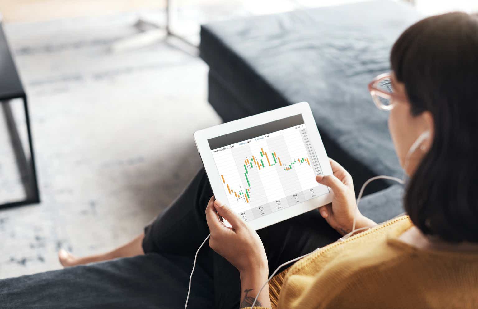 V2X raises 2025 revenue guidance to $4.5B while strengthening defense ...