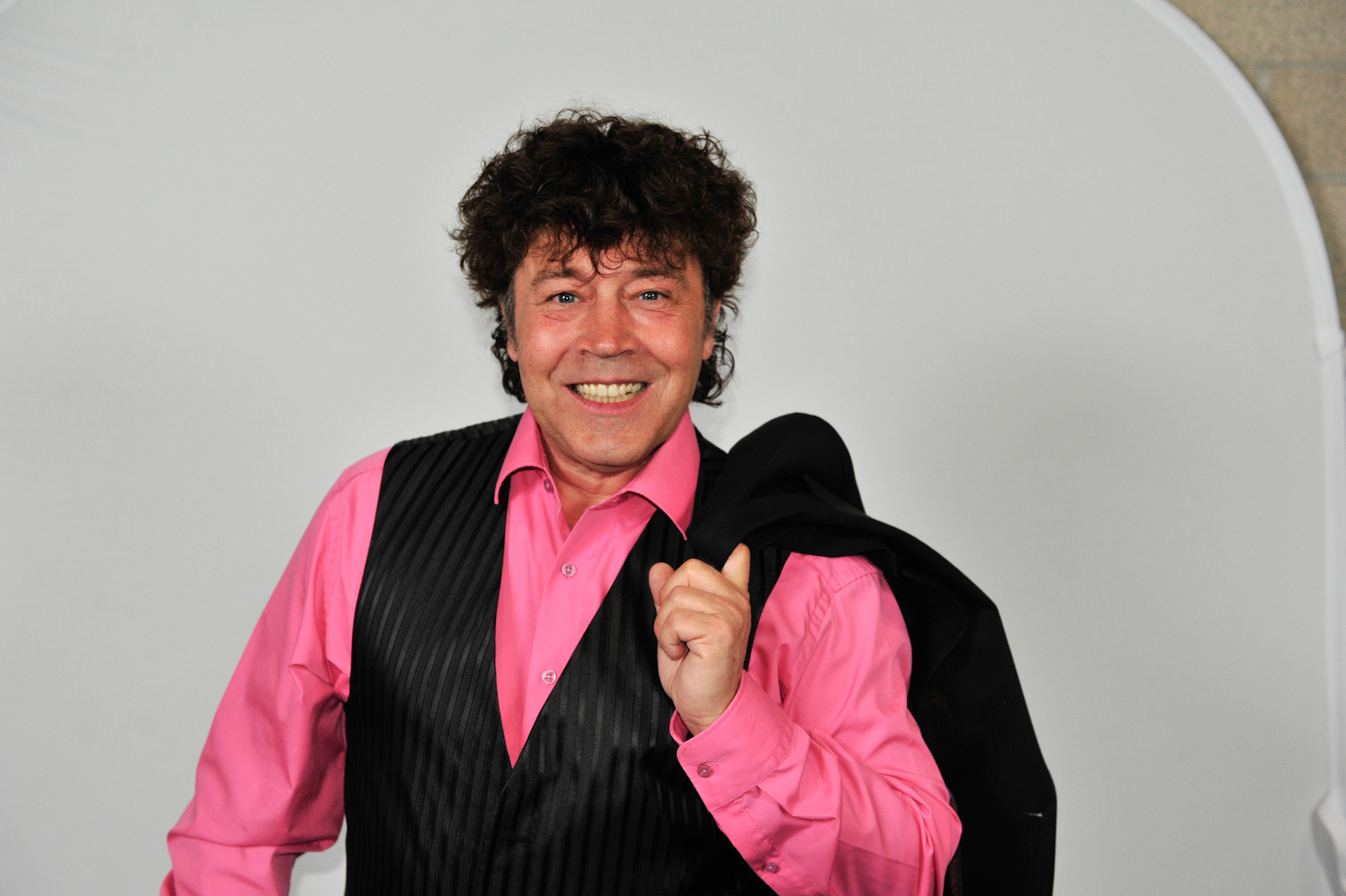 Dennie Christian heeft hier absoluut geen interesse in Dennie Christian heeft hier absoluut geen interesse in