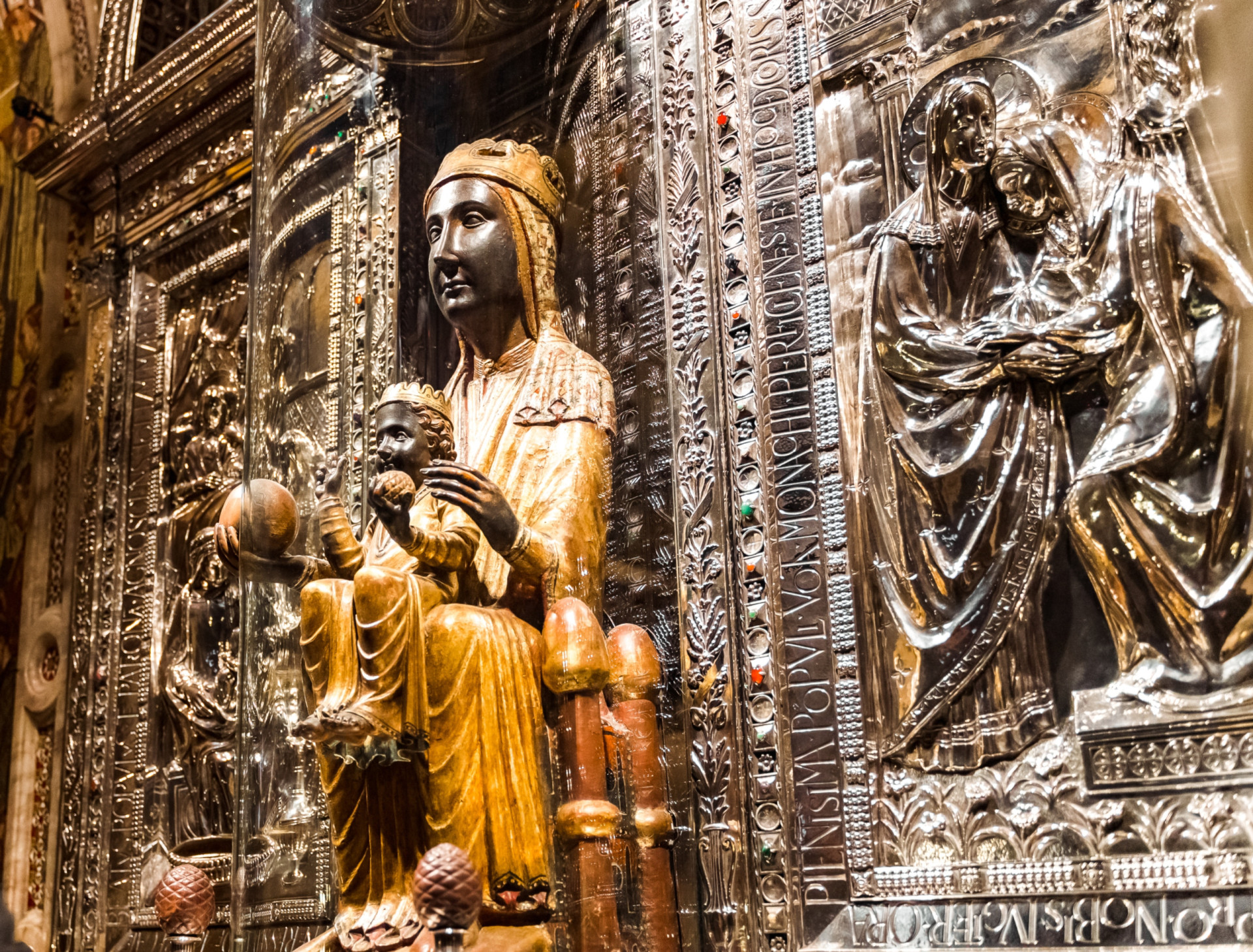 L'intrigante et fascinante histoire de la Vierge Noire