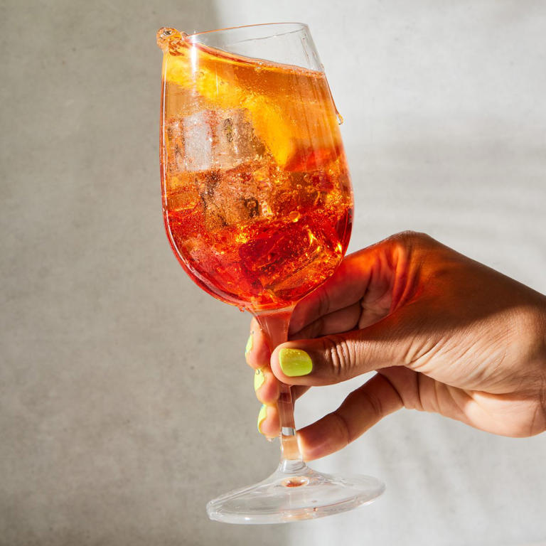 Battle Over: The Aperol Spritz Is Officially The Best Summer Cocktail