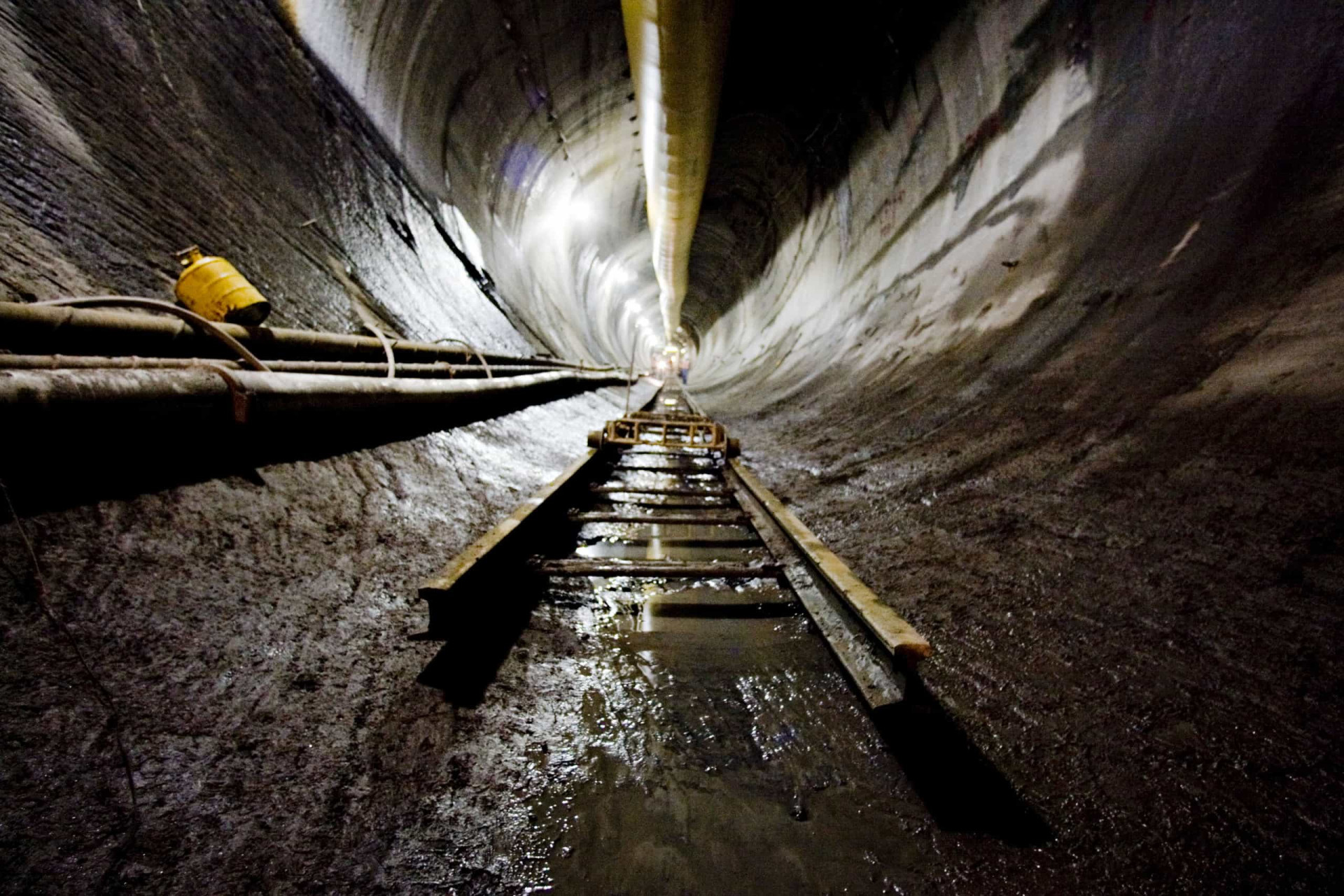 Discover the most amazing tunnels in the world