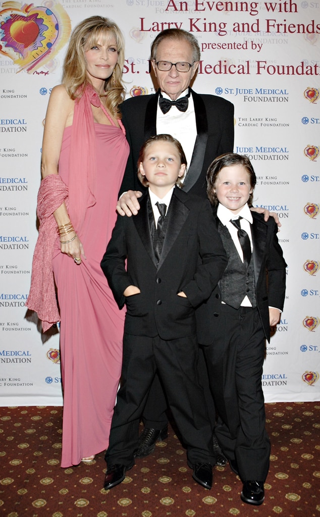 Al Pacino, Robert De Niro & More Celeb Dads Who Had Kids Later in Life