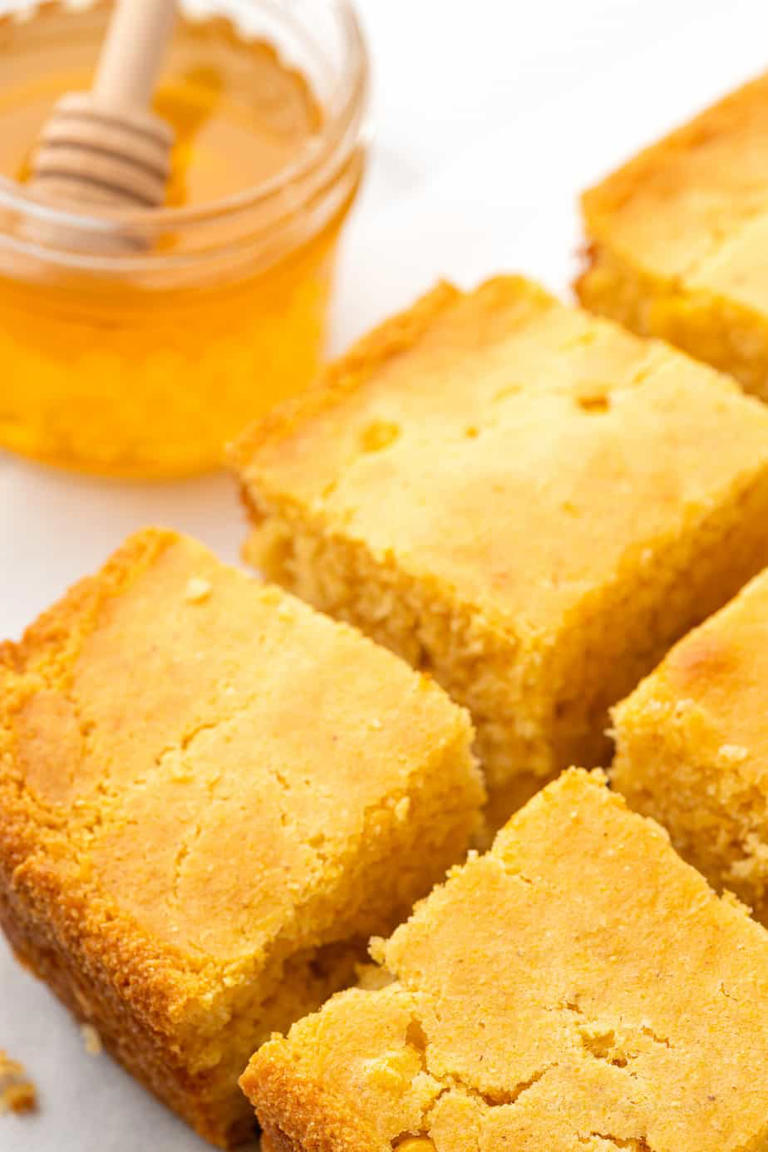 Buttermilk Cornbread