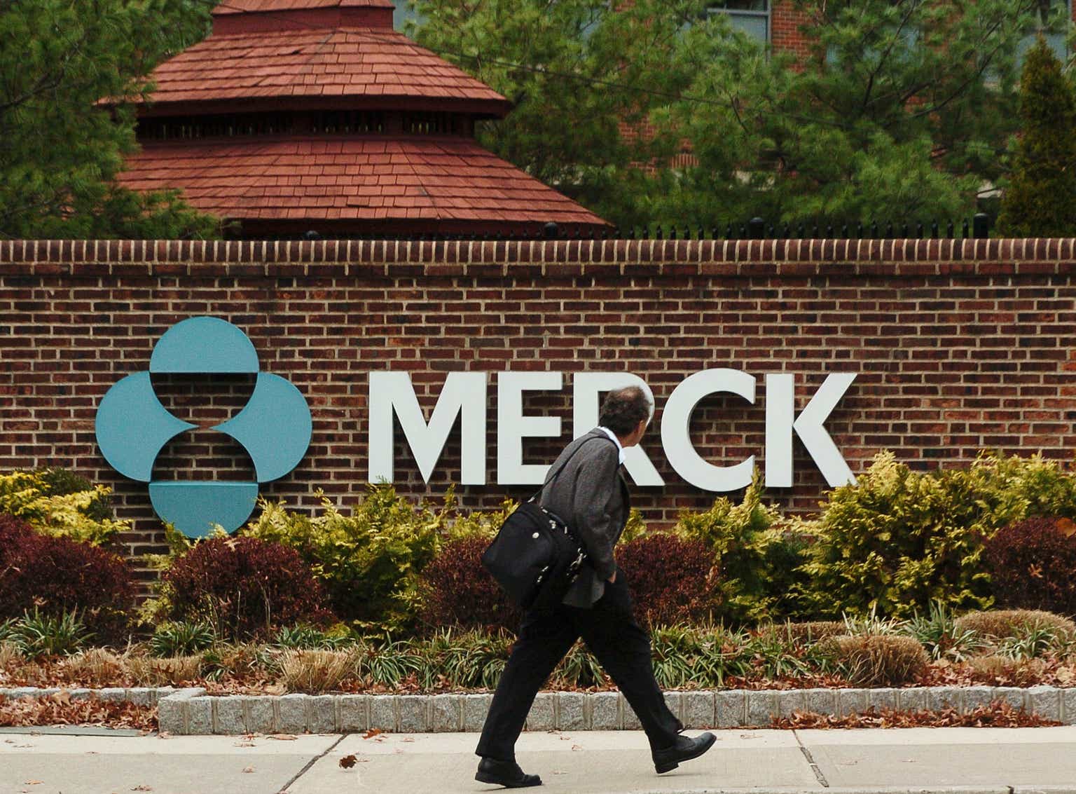 Merck snaps six straight sessions of gains