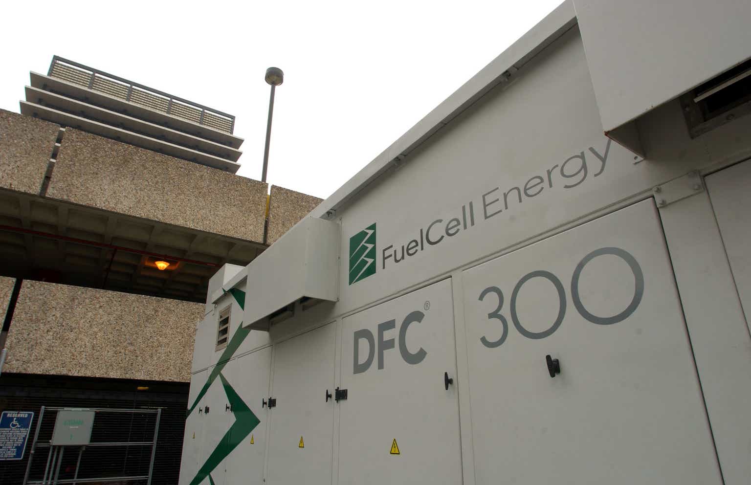 FuelCell Energy plunges after launching 1-for-30 reverse stock split