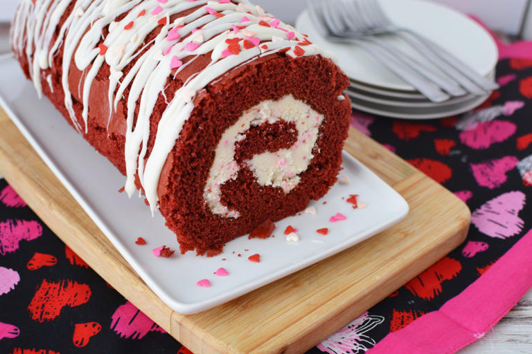 Make an Easy Red Velvet Cake Roll Recipe