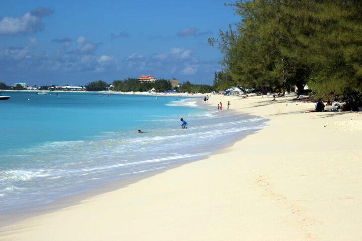 The Pros and Cons of Living in the Cayman Islands