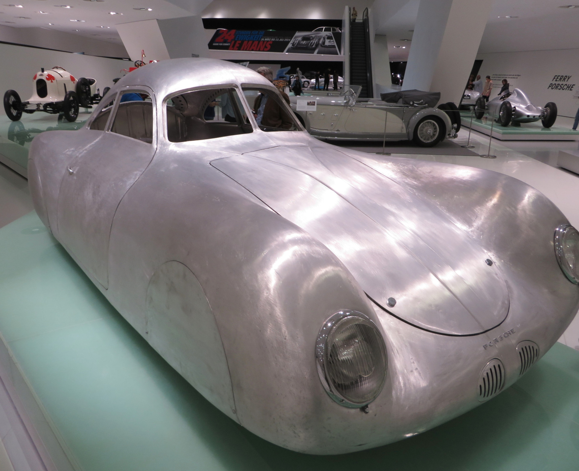 Porsche: the origins of a supercar