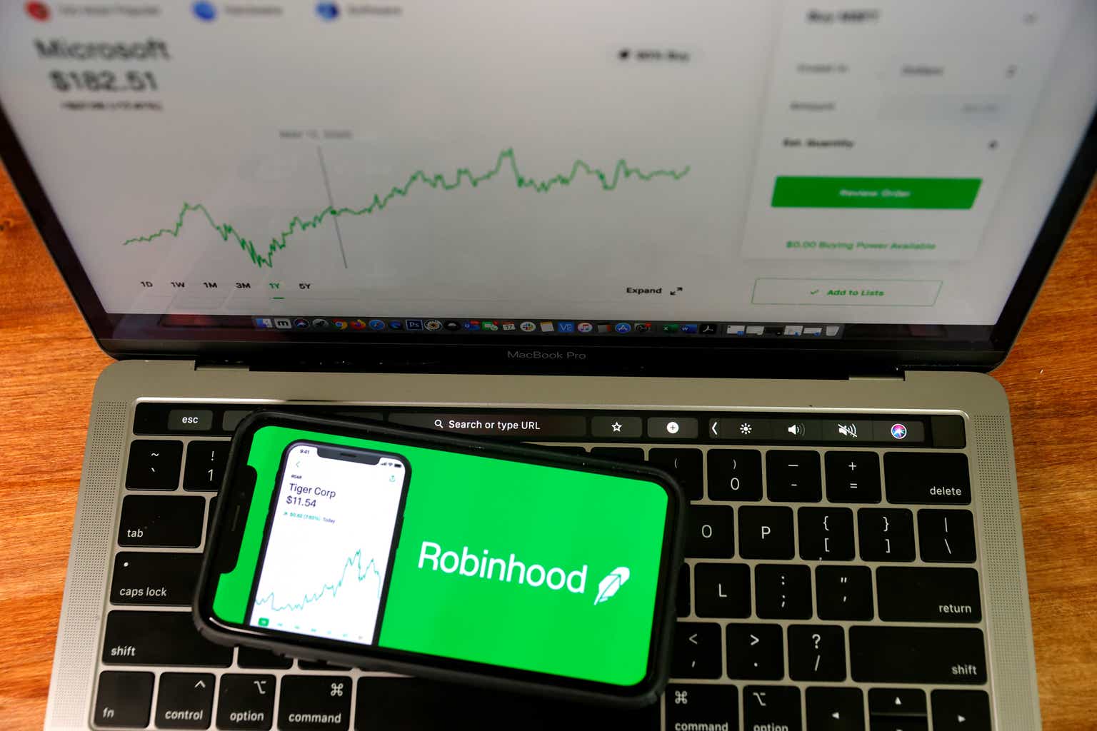 Robinhood stock rises 5% after launching FIFA World Cup trading