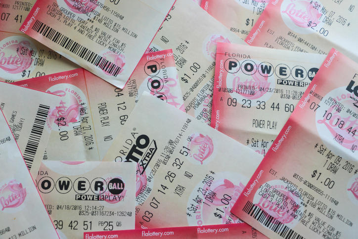 Powerball ticket worth $2.3M sold in California, 7 other tickets worth ...
