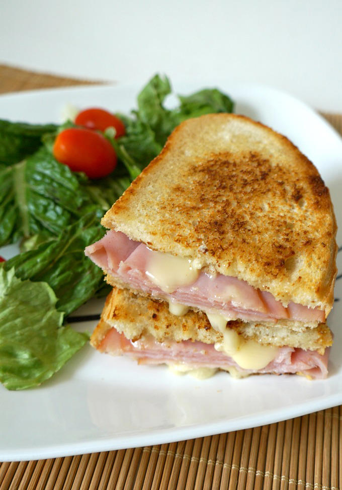 This Grilled Ham and Brie Sandwich is the Perfect Lunch
