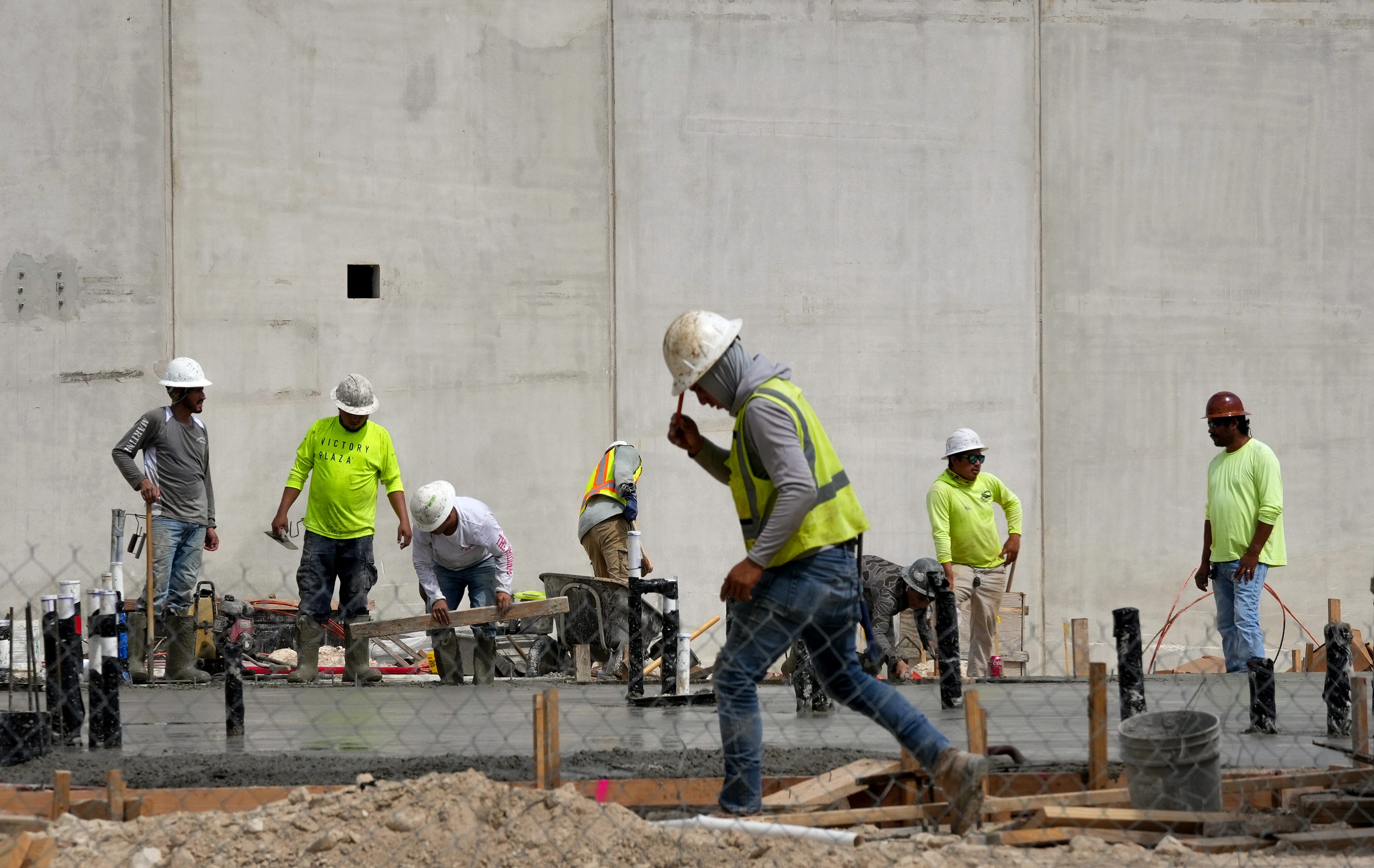 Report: Conditions haven't improved much for Texas construction workers ...